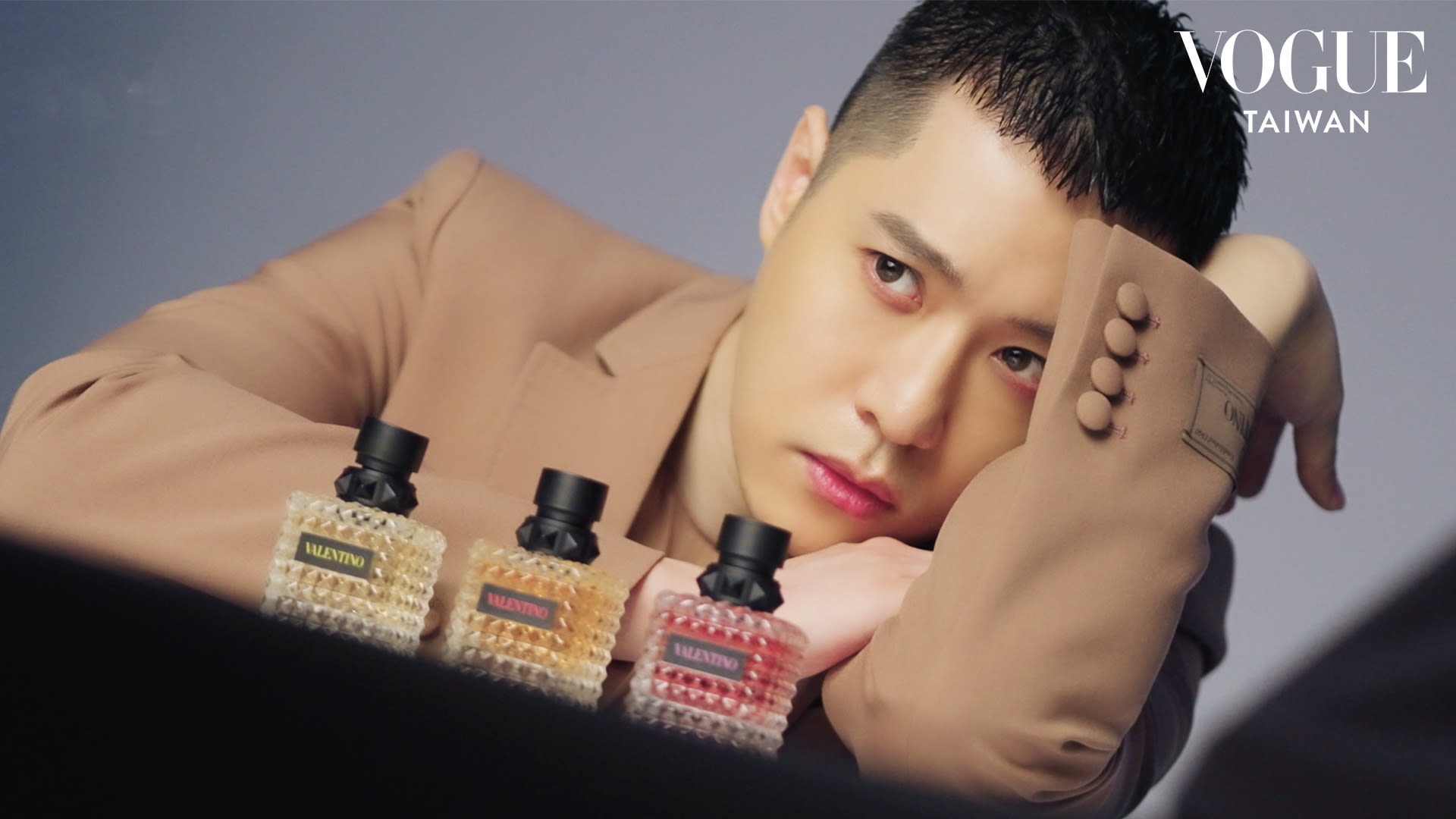 Watch 潮酷高調對周湯豪而言，就是不做作的做自己！ | One-off | Vogue Taiwan