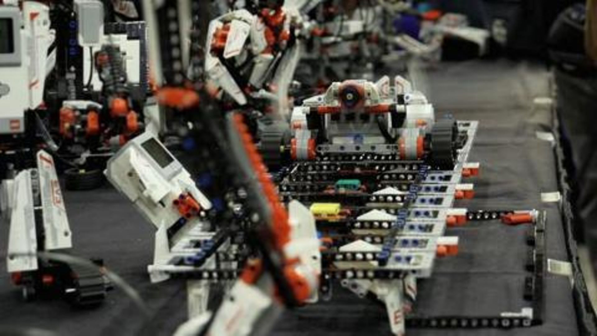 Watch CES 2013: Eye-Catching Tech at 'Digital Experience' | WIRED