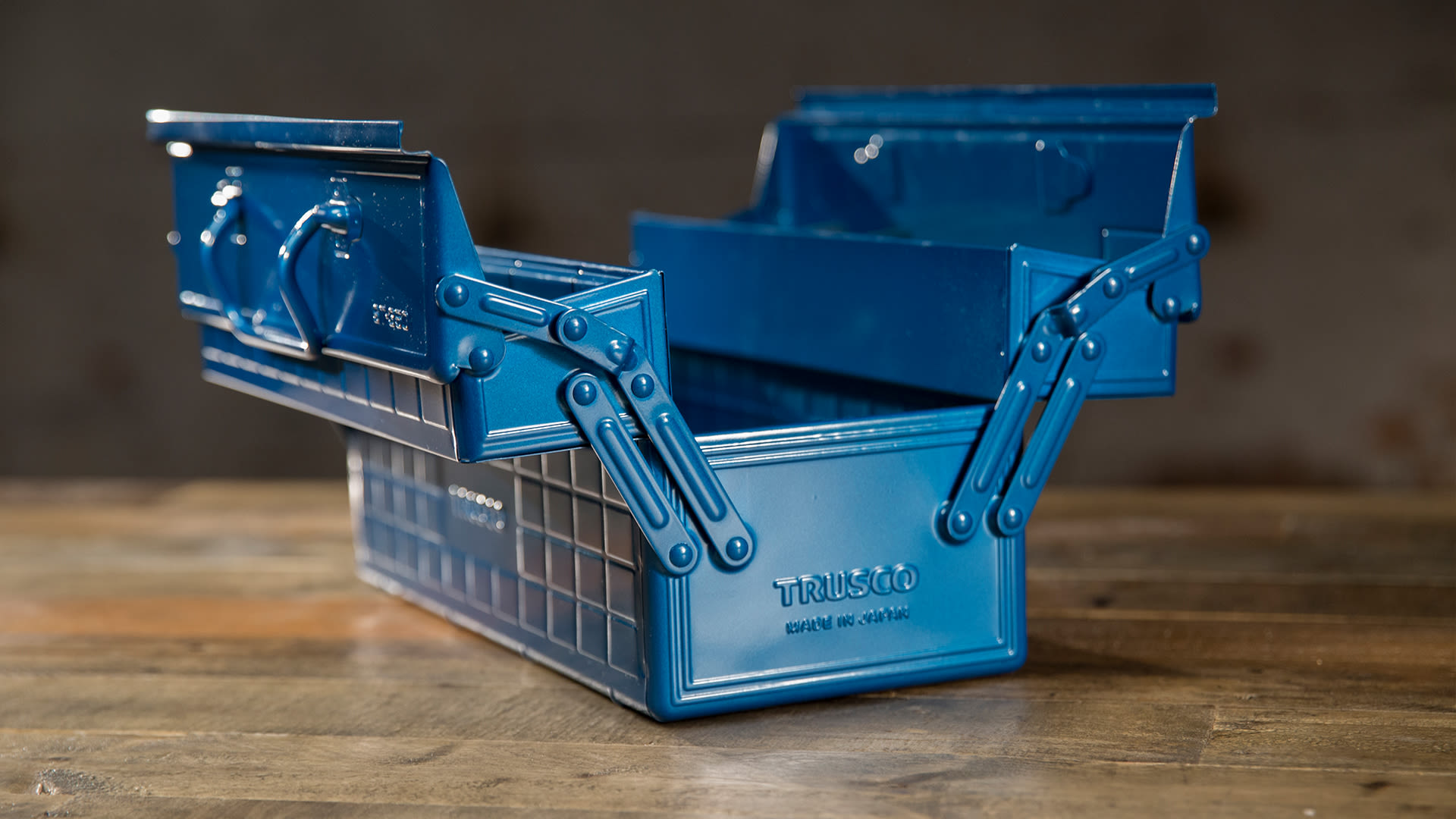 Watch A Look at the Trusco Toolbox | Gadget Lab | WIRED