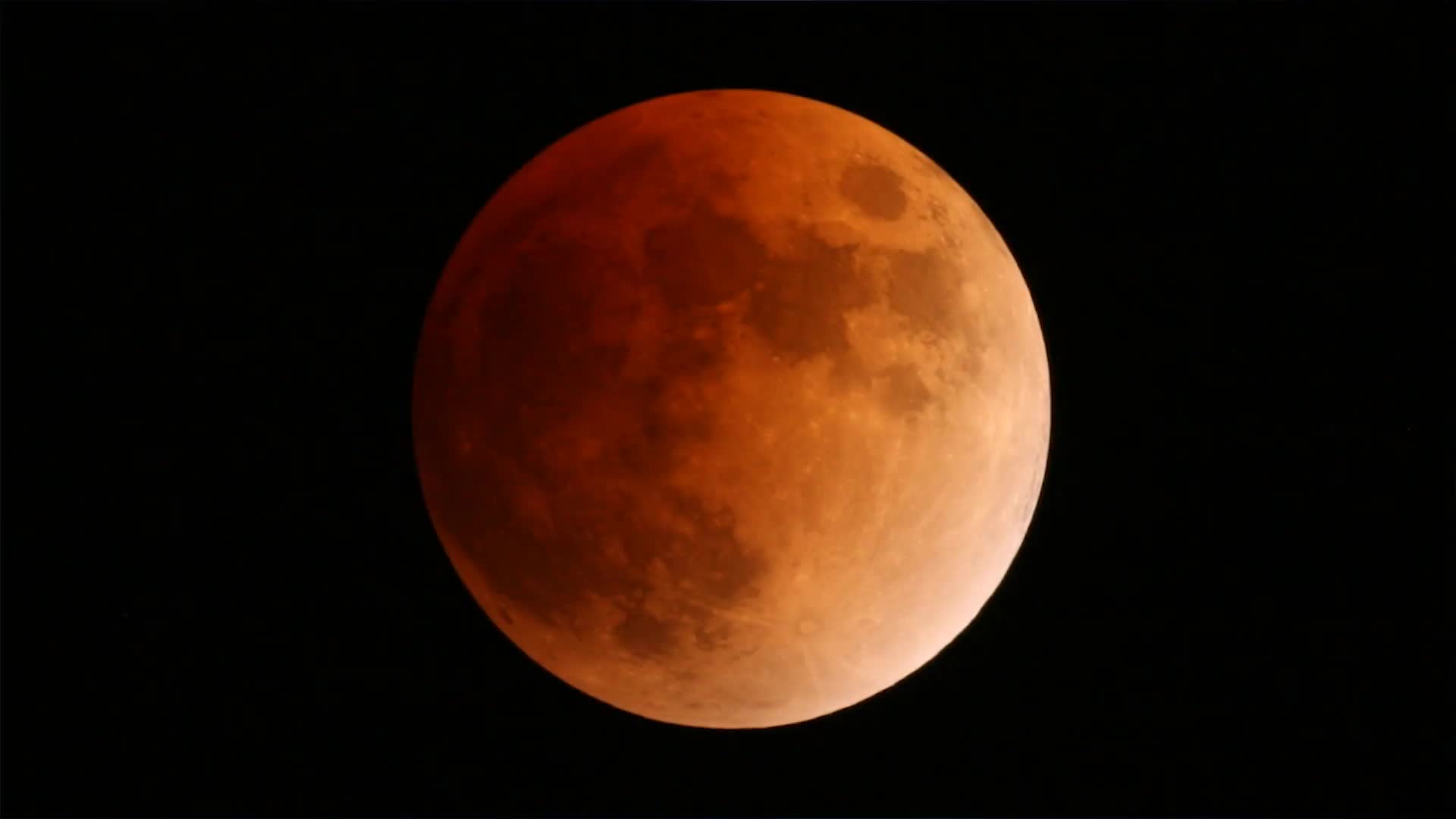 Watch Get Ready for the Supermoon Eclipse | WIRED