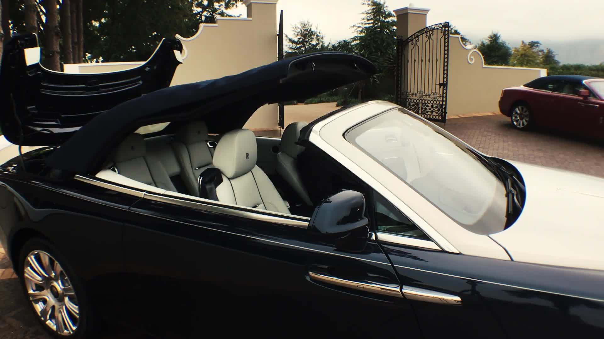 Watch Rolls-Royce's New Droptop Roof Is Gorgeous and Silent | WIRED