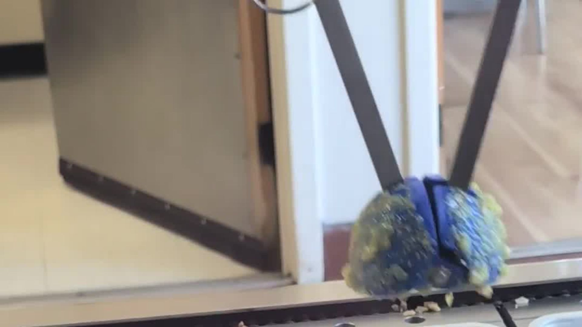 Watch These Robots Are Making Meals For People Experiencing Food ...
