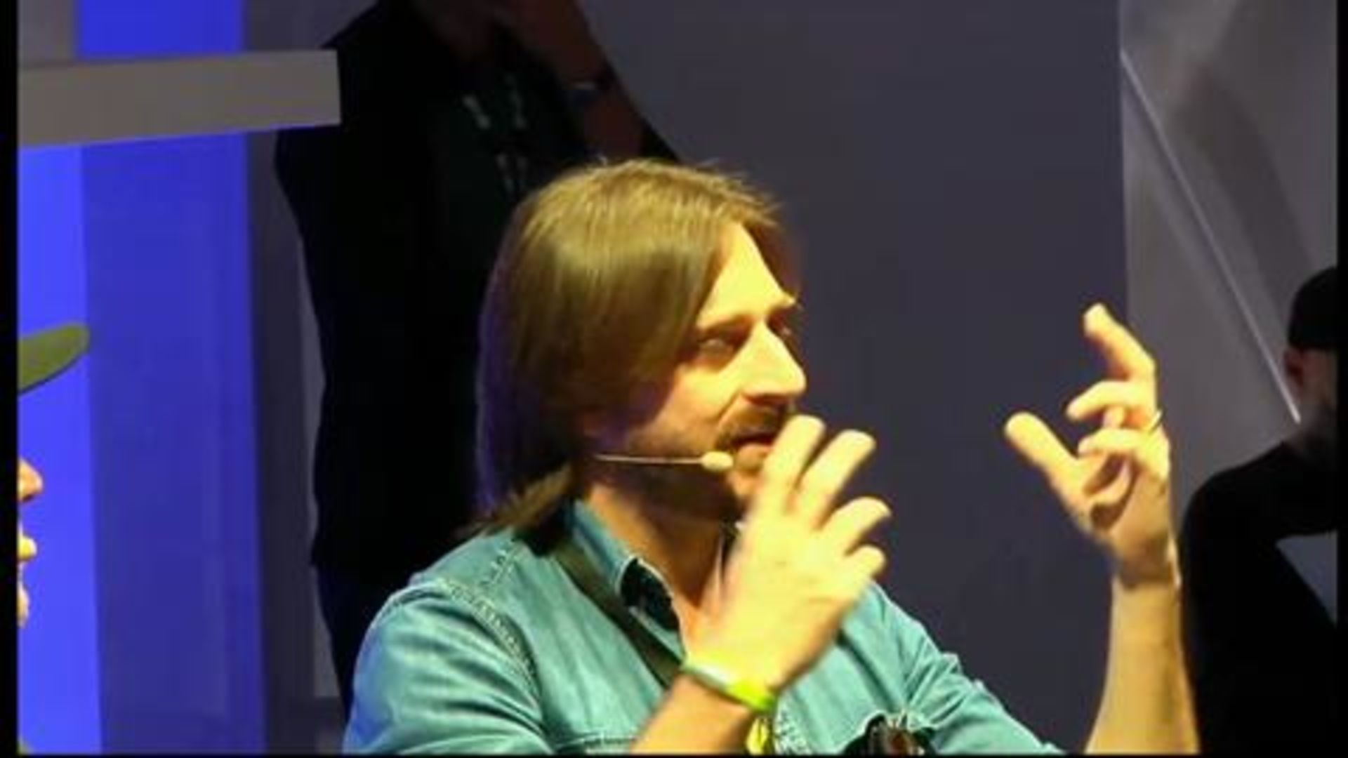 Watch AstroMax e musiXmatch: un viaggio tra tecnologia e musica | Wired ...