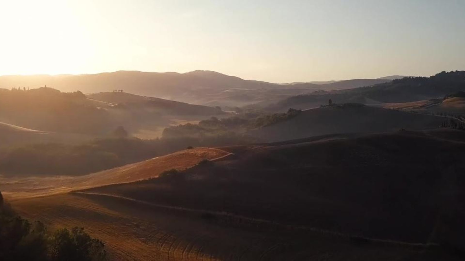 Watch Tuscany Dawn, la Toscana vista dal cielo | Wired Italia