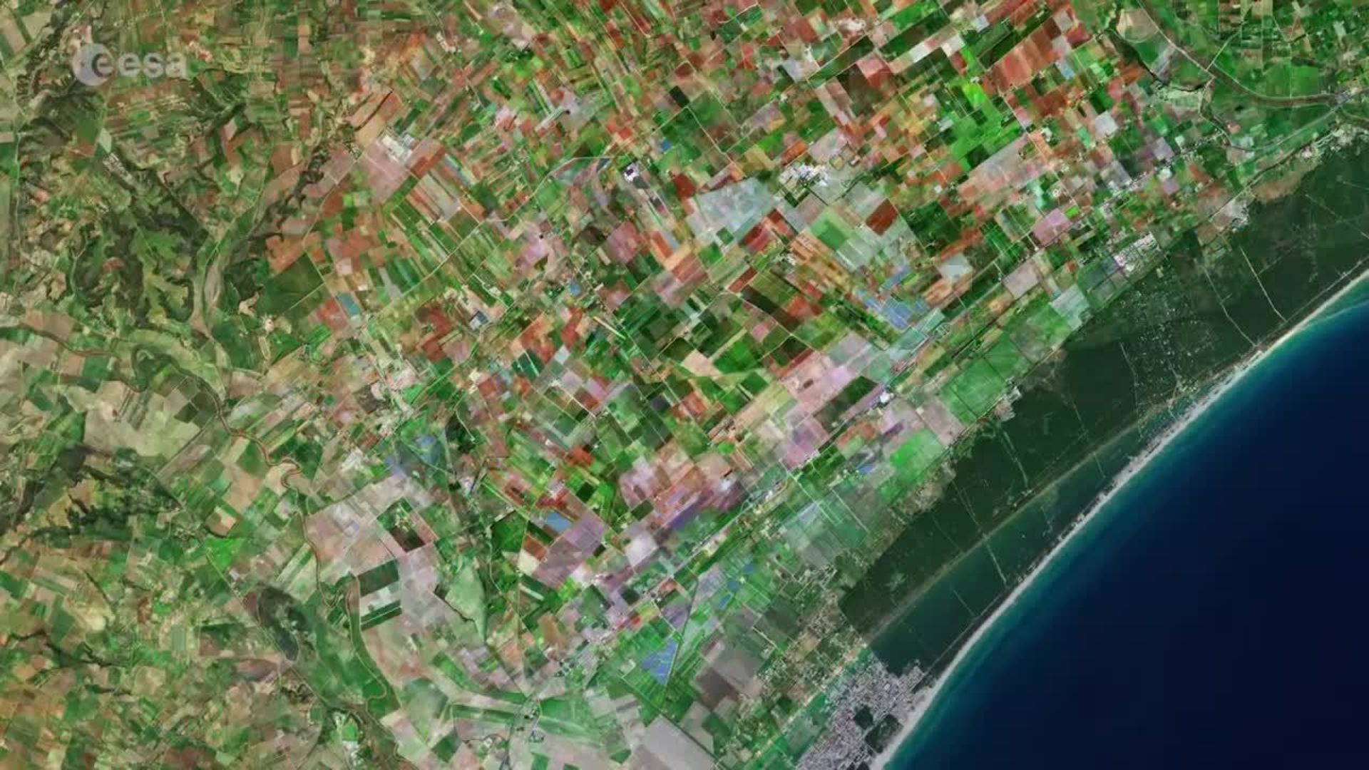 Watch Il golfo di Taranto visto dallo Spazio | Wired Italia
