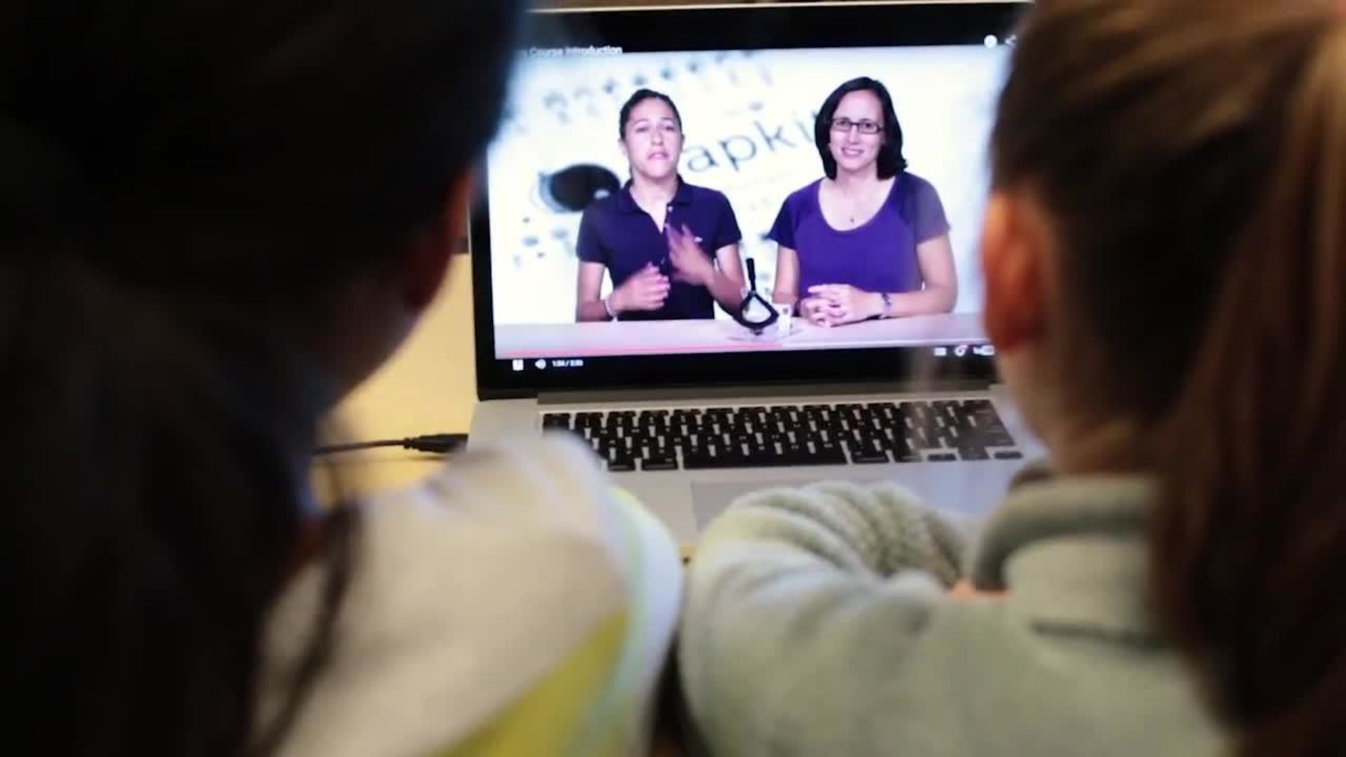 Watch Ecco come si studia il senso del tatto | Wired Italia