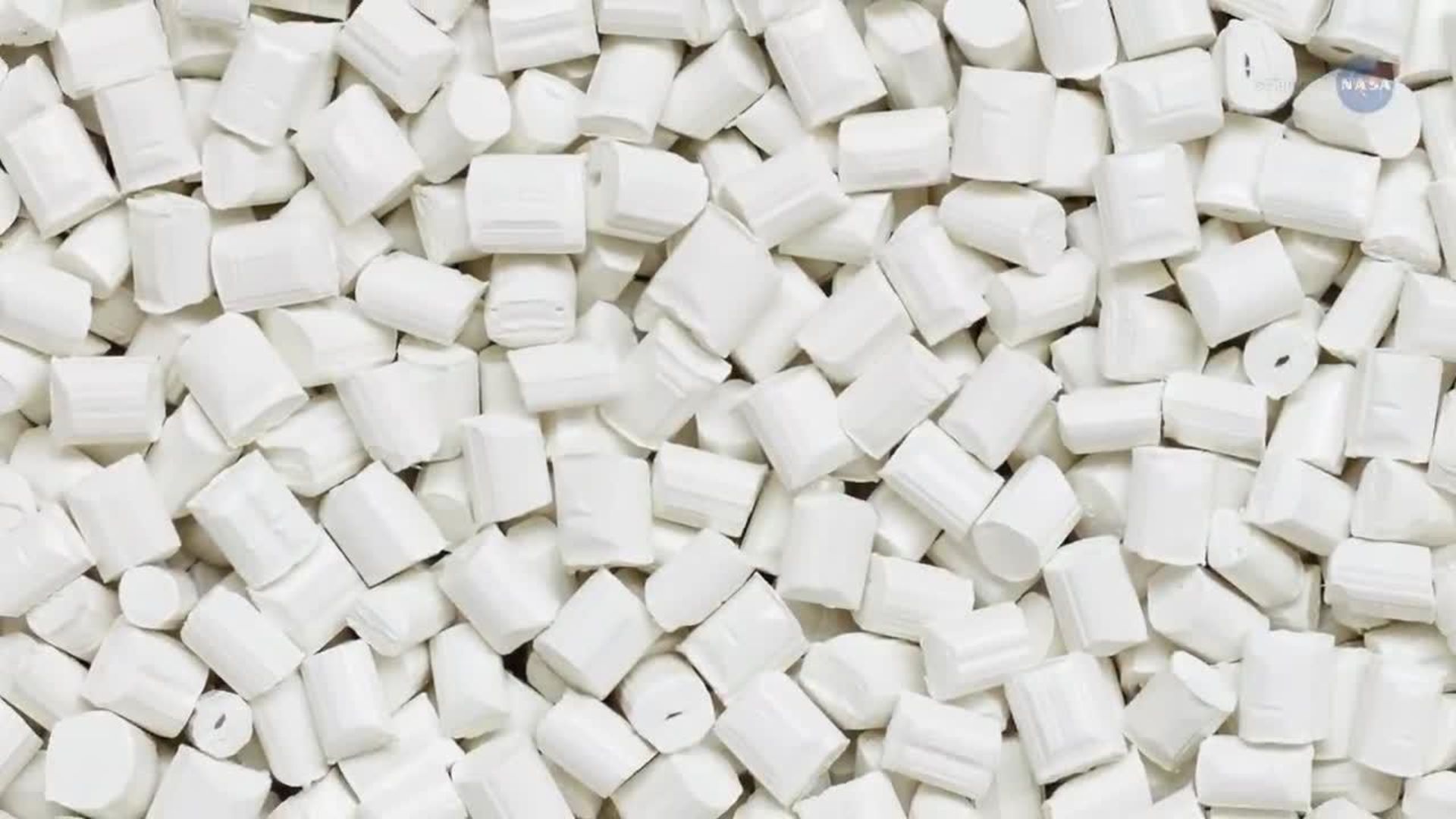 Watch Riciclare sulla Stazione spaziale: la Nasa ci presenta ...