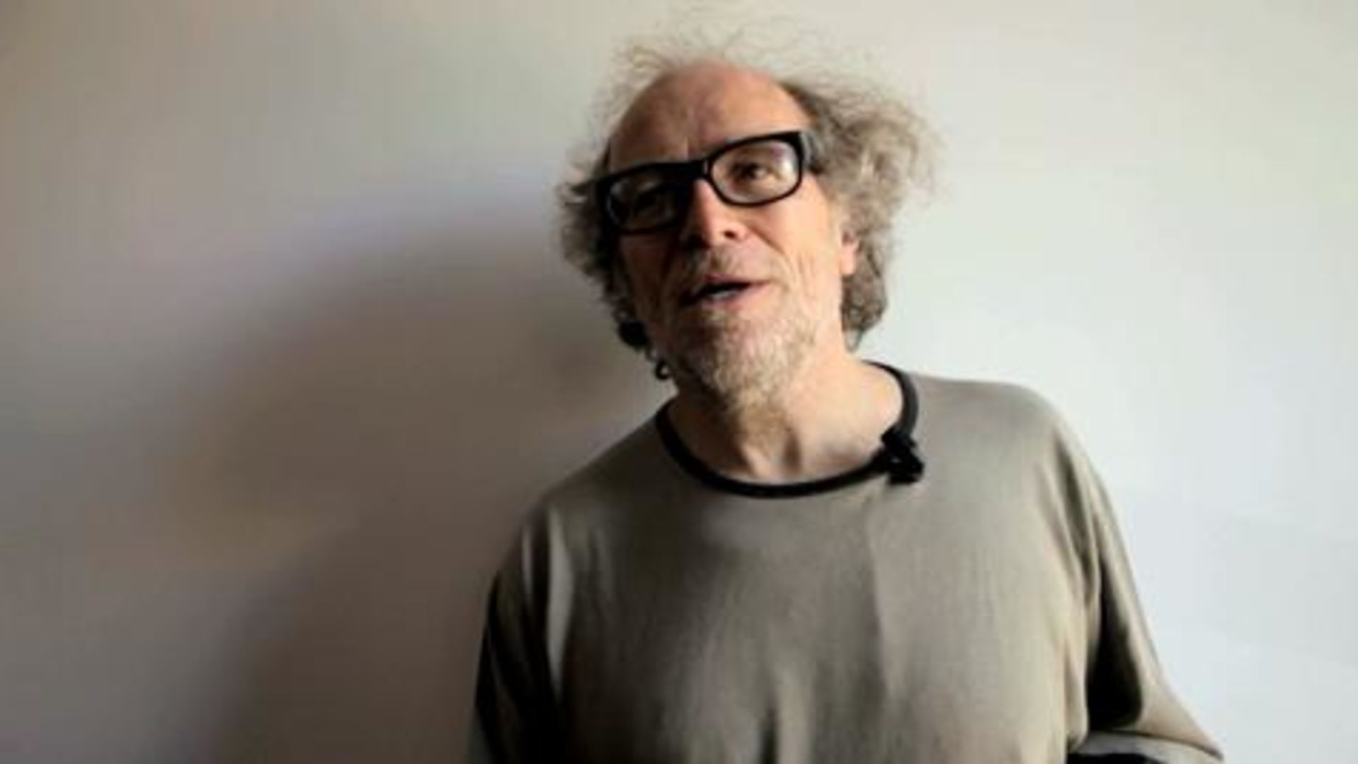 Watch Enrico Ghezzi: "Google Ă¨ la massima forma spionistica ...