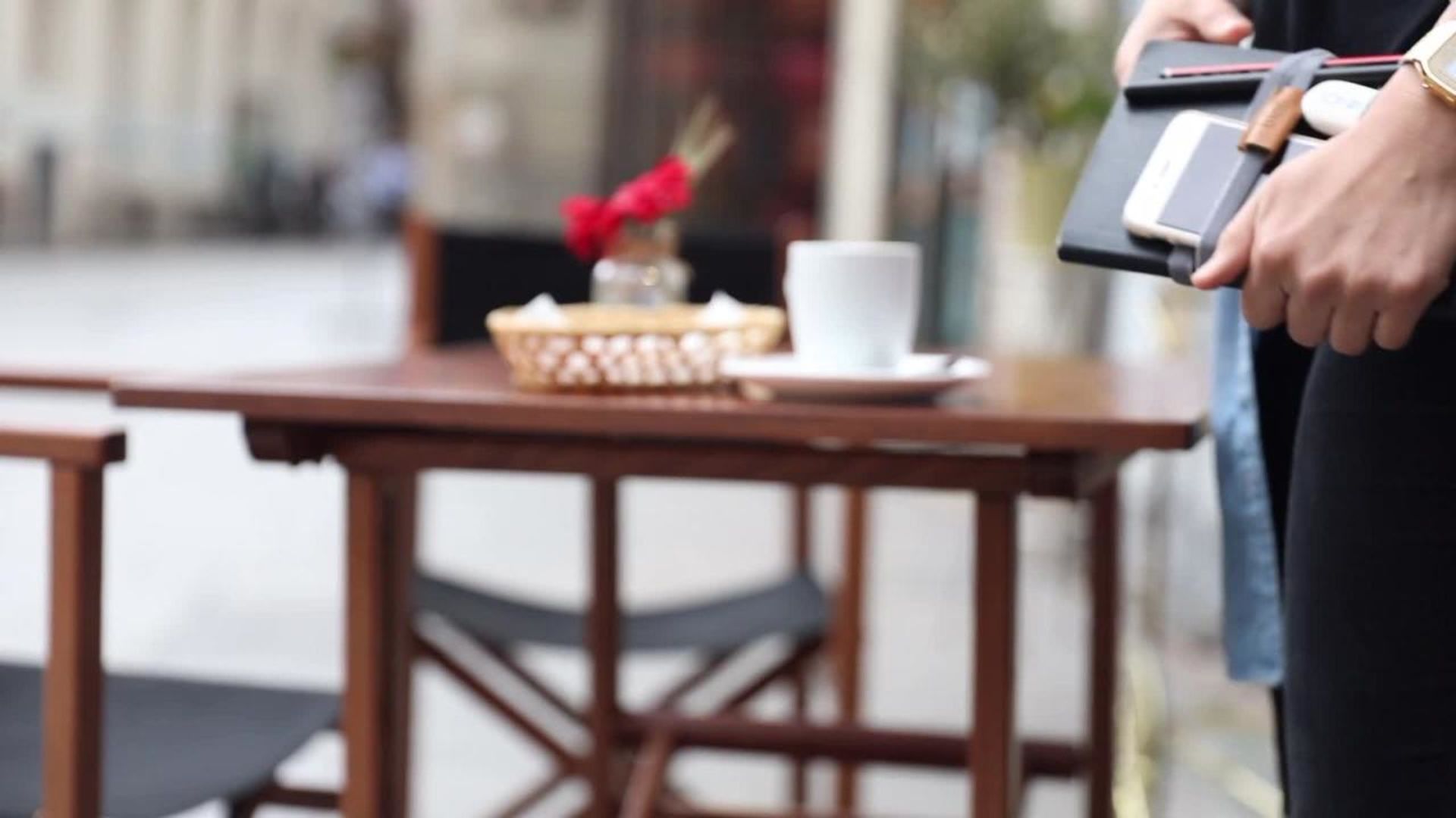 Watch La soluzione di Blau design per chi lavora in mobilitĂ | Wired Italia