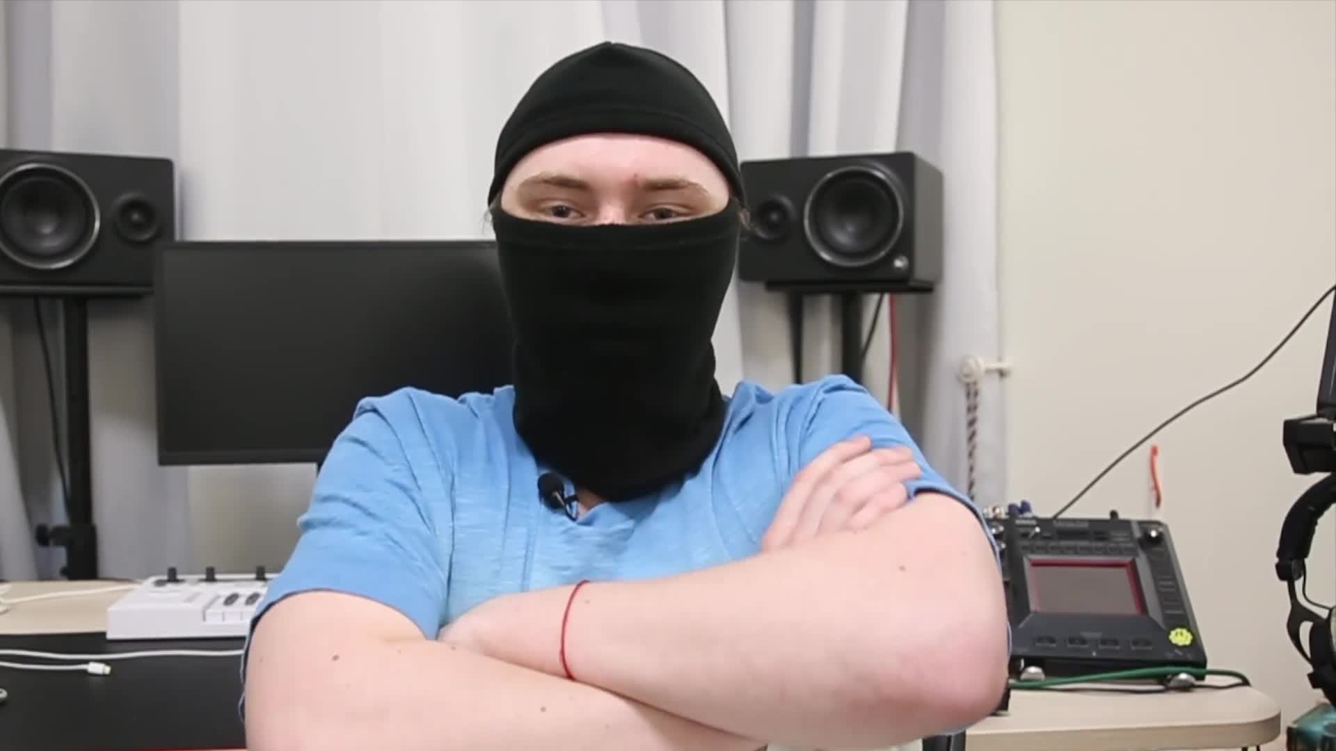 Watch Un hacker ucraina racconta i contrattacchi informatici alla ...