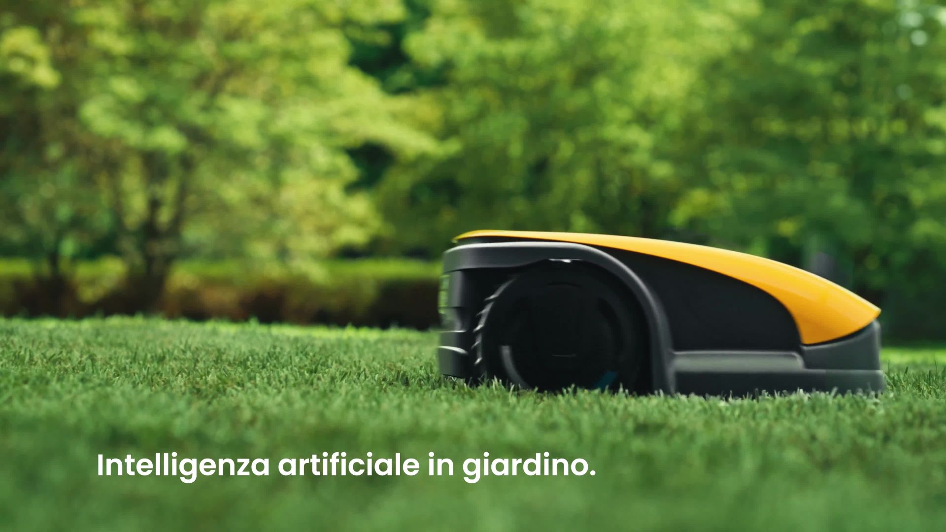 Watch Stiga, il robot tagliaerba smart a autonomo | Wired Italia