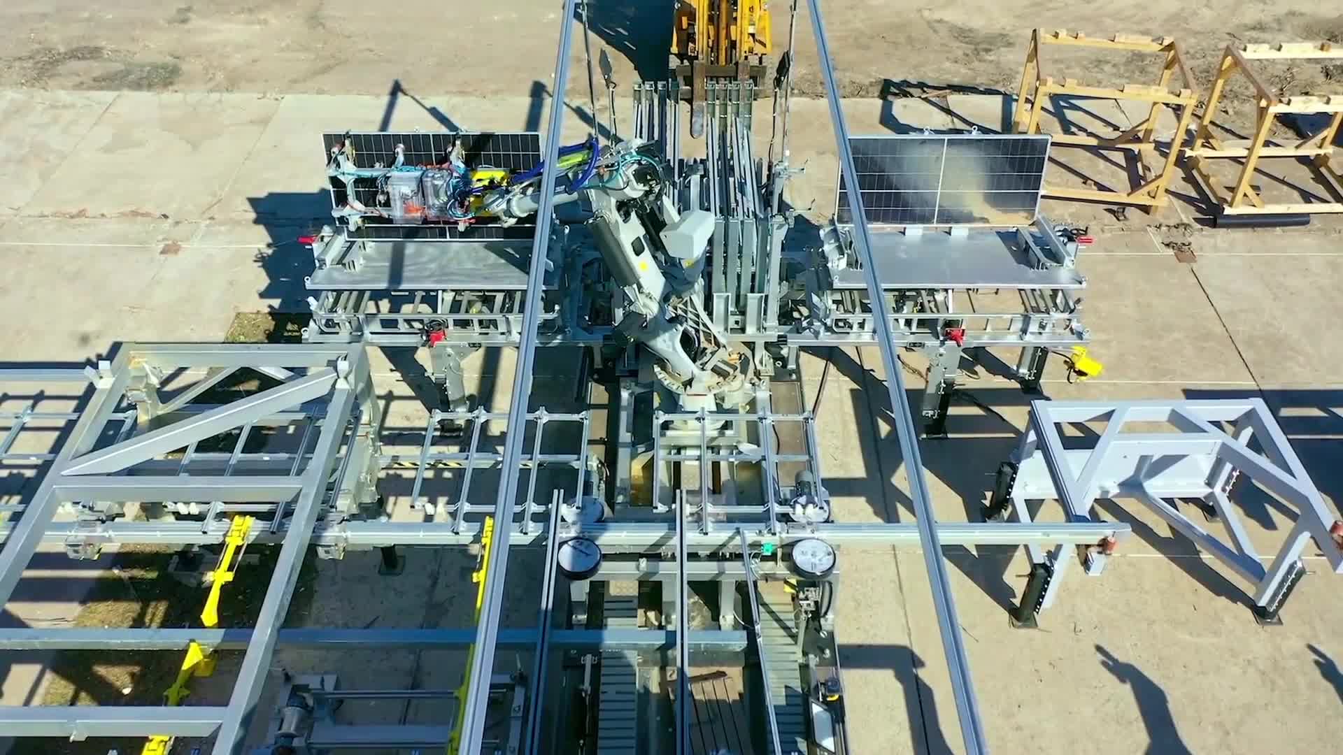 Watch Comau presenta Hyperflex, la nuova fabbrica mobile | Wired Italia