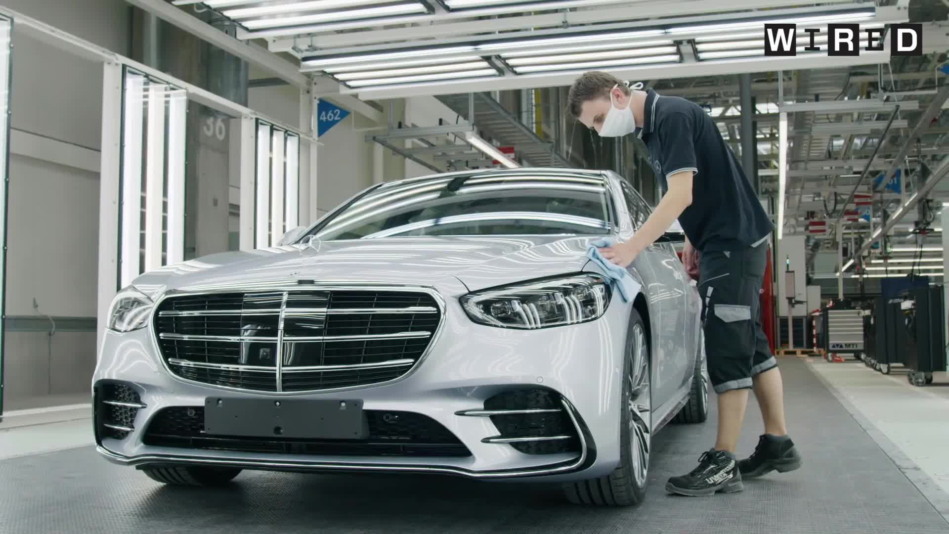 Watch Dietro le quinte della Factory 56: un viaggio nell'innovazione ...